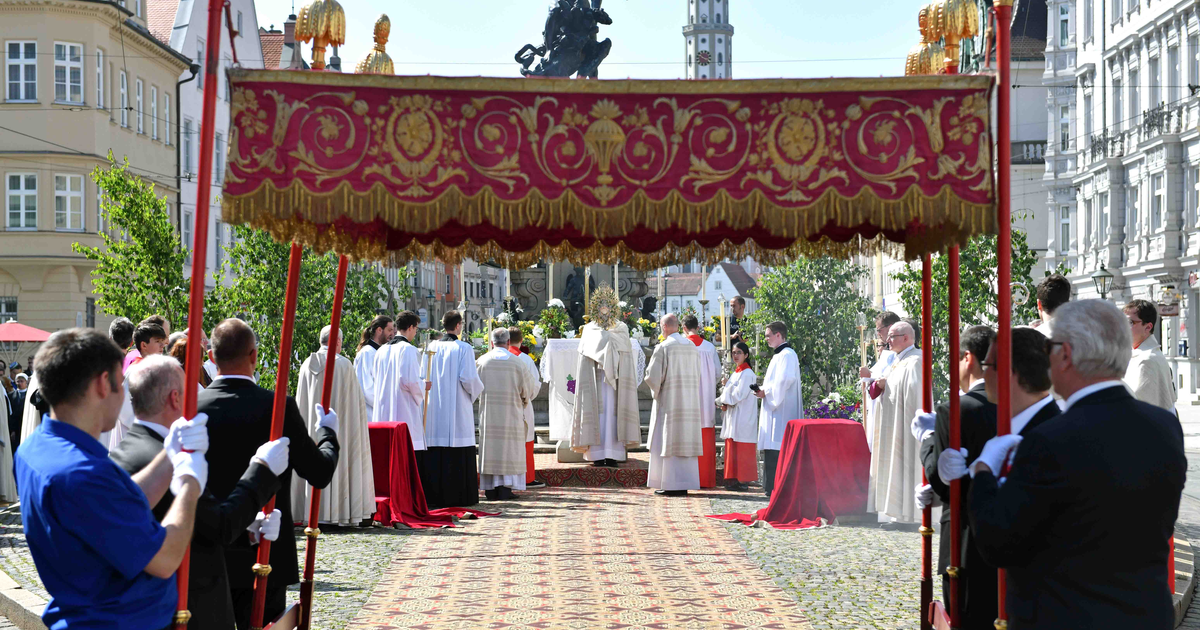 Fronleichnam: Pontifikalamt und Prozession - Bistum Augsburg